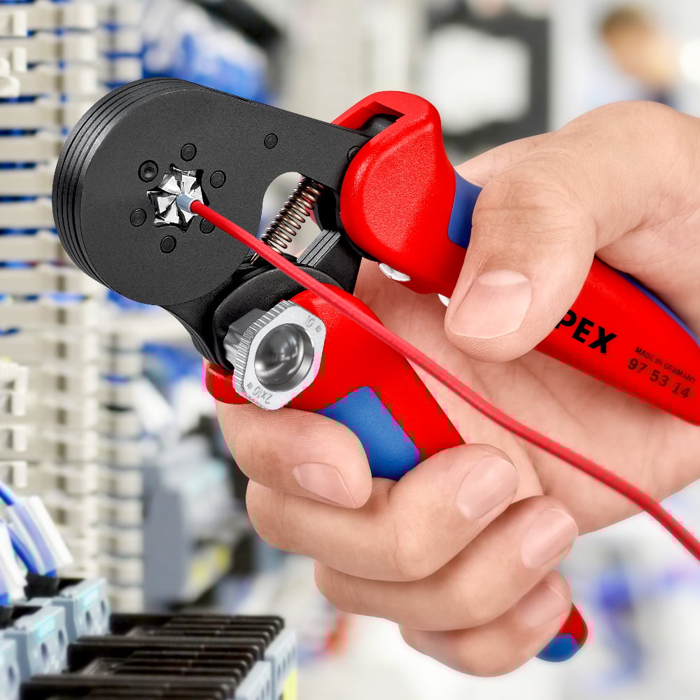 Self-Adjusting Crimping Pliers for wire ferrules With lateral access ...
