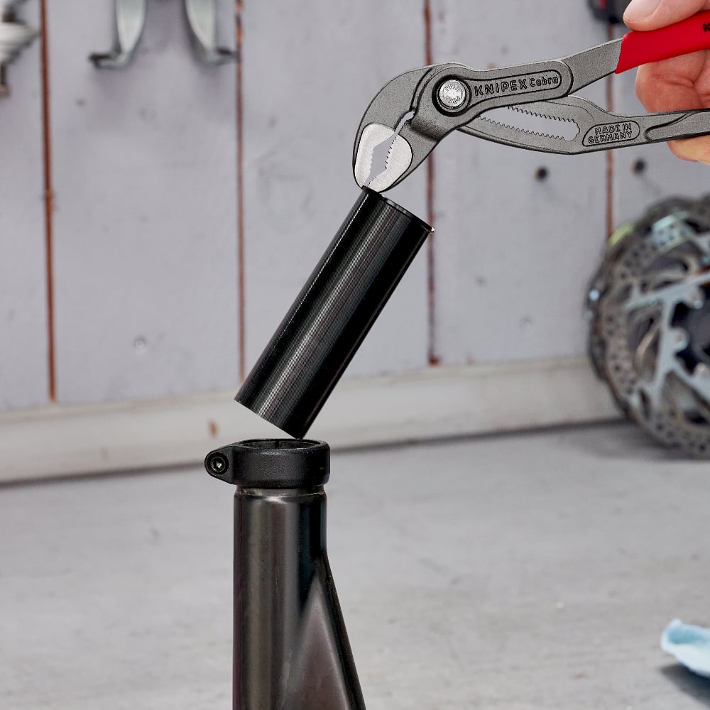 KNIPEX Cobra® High-Tech Water Pump Pliers | KNIPEX