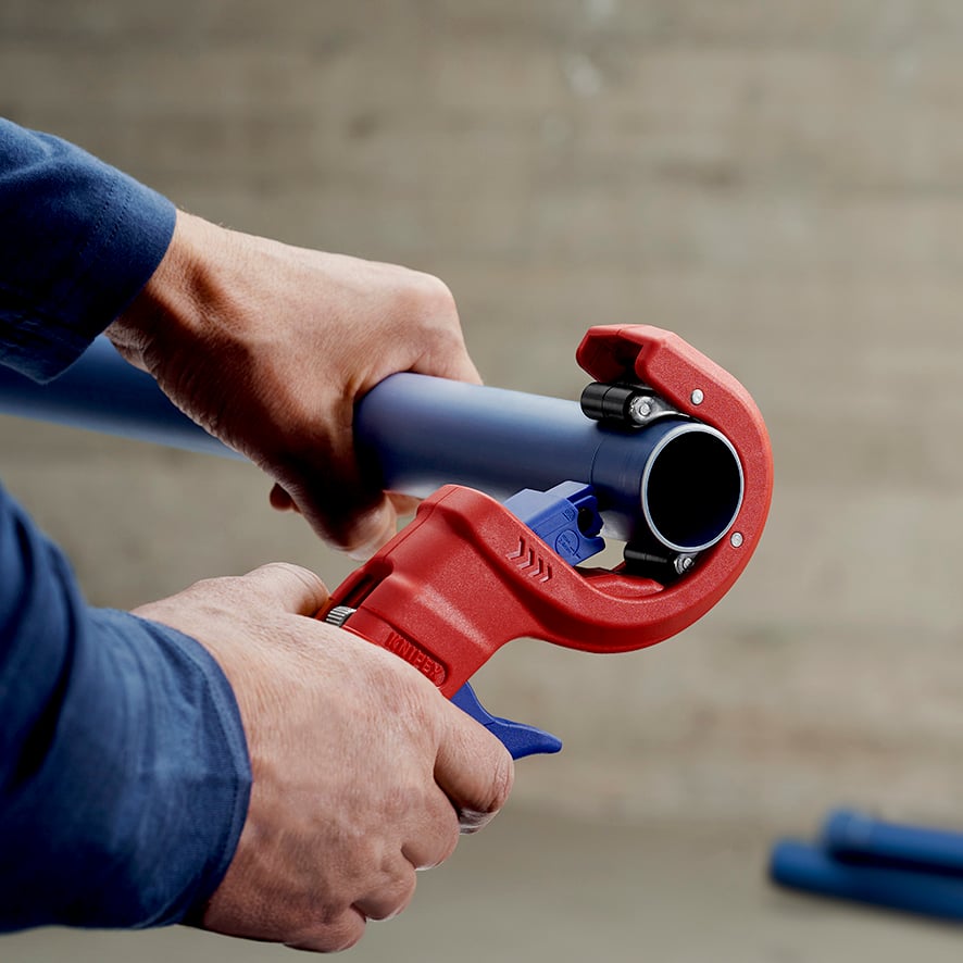 KNIPEX DP50 Pipe cutter for thin-walled plastic drain pipes | KNIPEX
