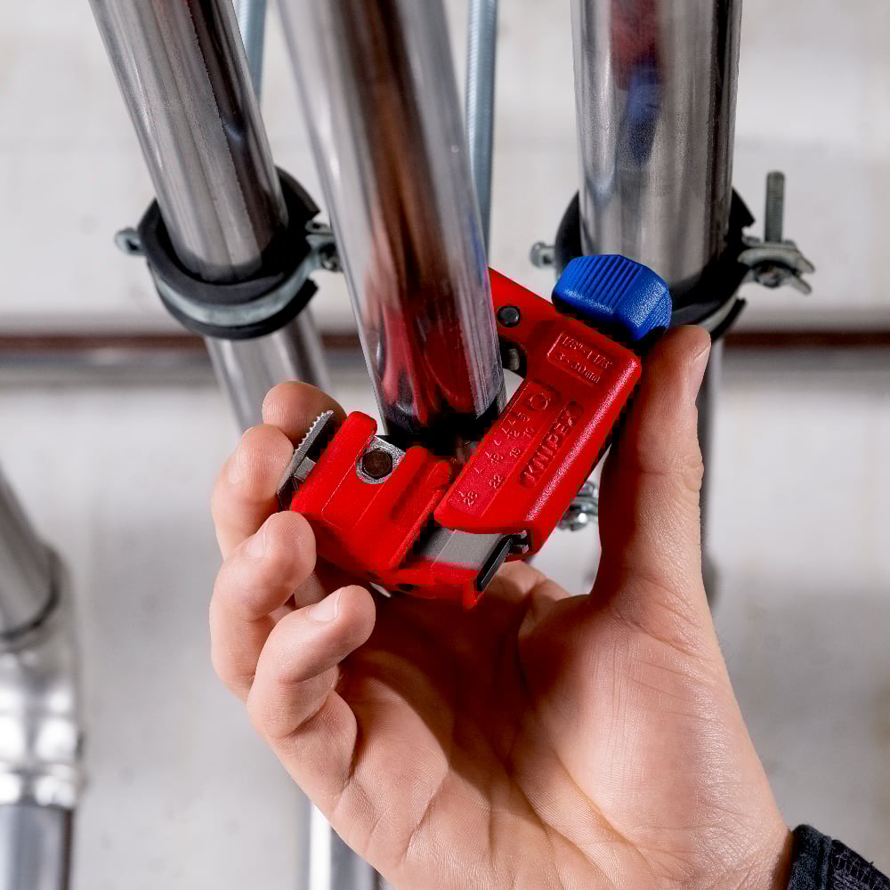 KNIPEX TubiX® S Pipe cutter | KNIPEX