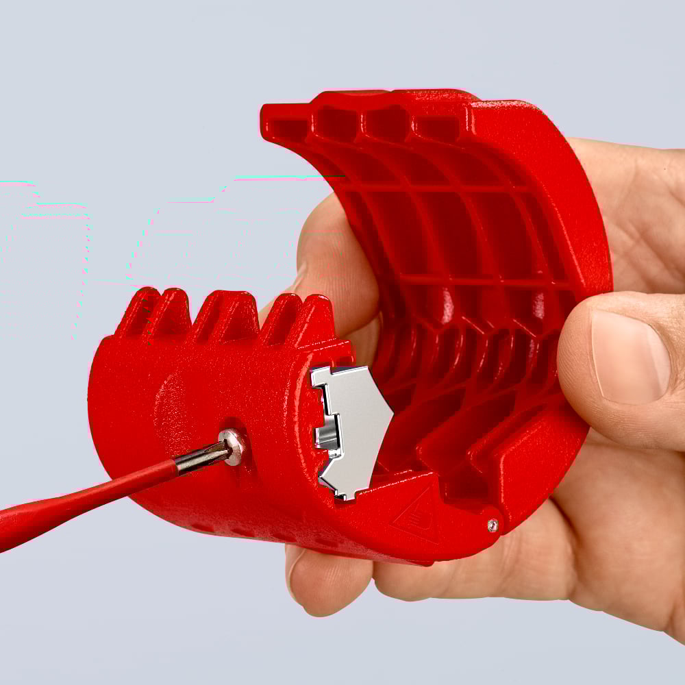 KNIPEX BiX® Cutter for plastic pipes and sealing sleeves | KNIPEX