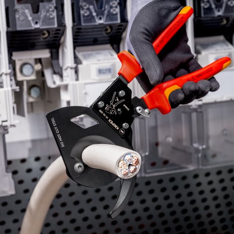 Cable Cutter (ratchet action) | KNIPEX