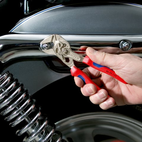 Pliers Wrench Pliers and a wrench in a single tool | KNIPEX